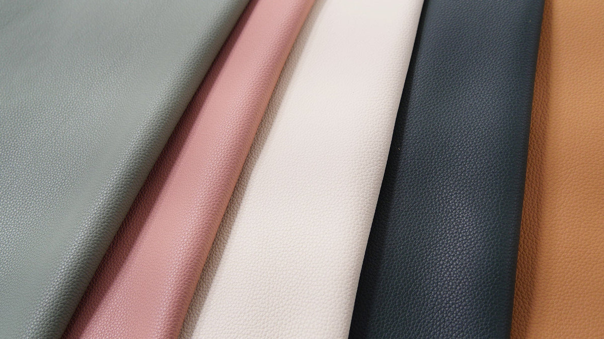 Dive into the heart of our materials: full-grain calfskin – Fleuron Paris